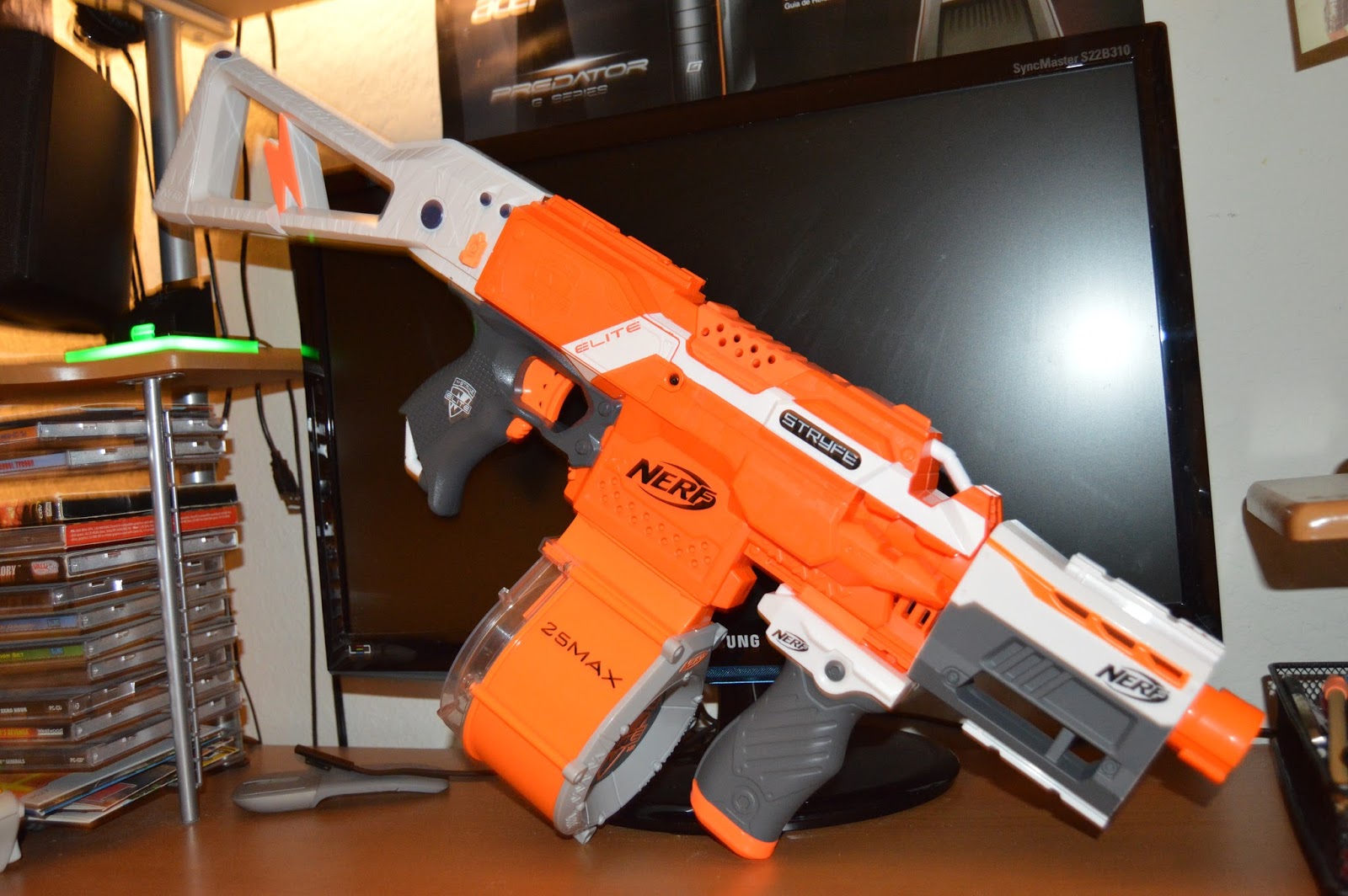 StudioYale: Nerf Stryfe Review (8/10)