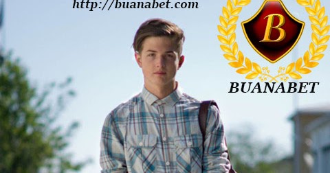 Style Dan Gaya Hidup Jaman Sekarang: Pria Berpakaian Rapi Dengan Kemeja ...