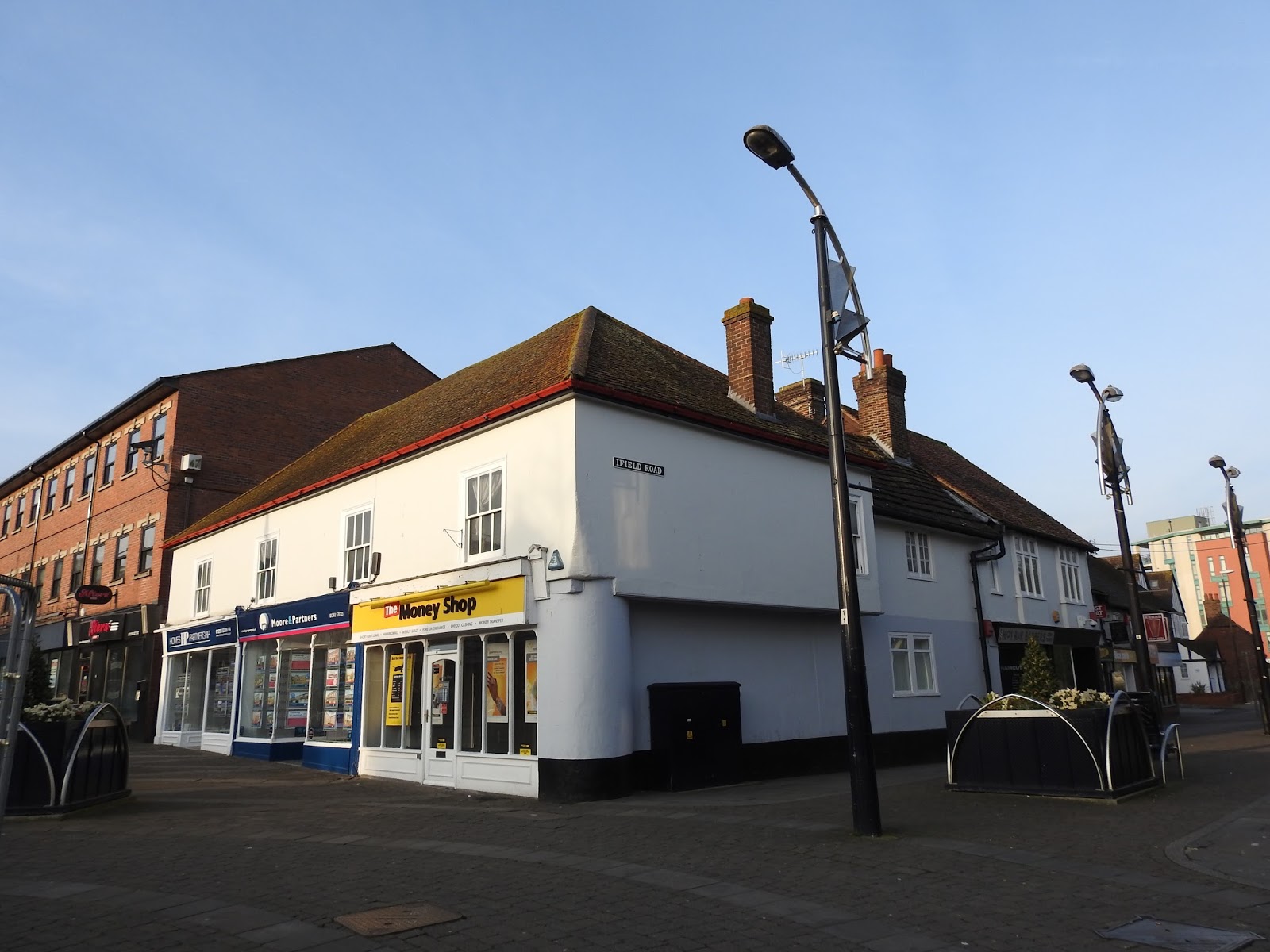Crawley Old Town: SIX PICTURES: 44-48 High Street