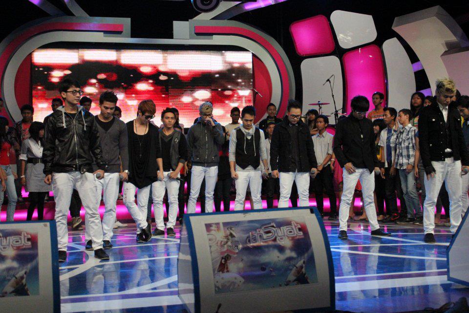 XTRA ORDINARY NINE: XO-IX