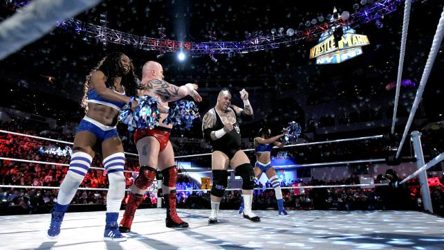 WWE In live!!!!: 6-PERSON TAG TEAM MATCH