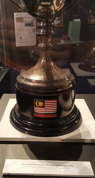 KelabJersiKita: A Wrong Reproduction of Merdeka Cup 1958 Replica Trophy