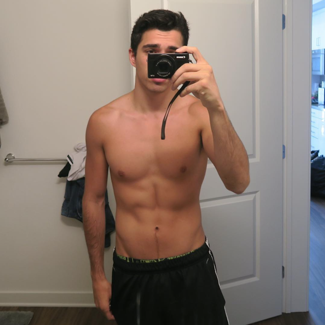 Joey Gentile se desnuda en Instagram ~ notigay