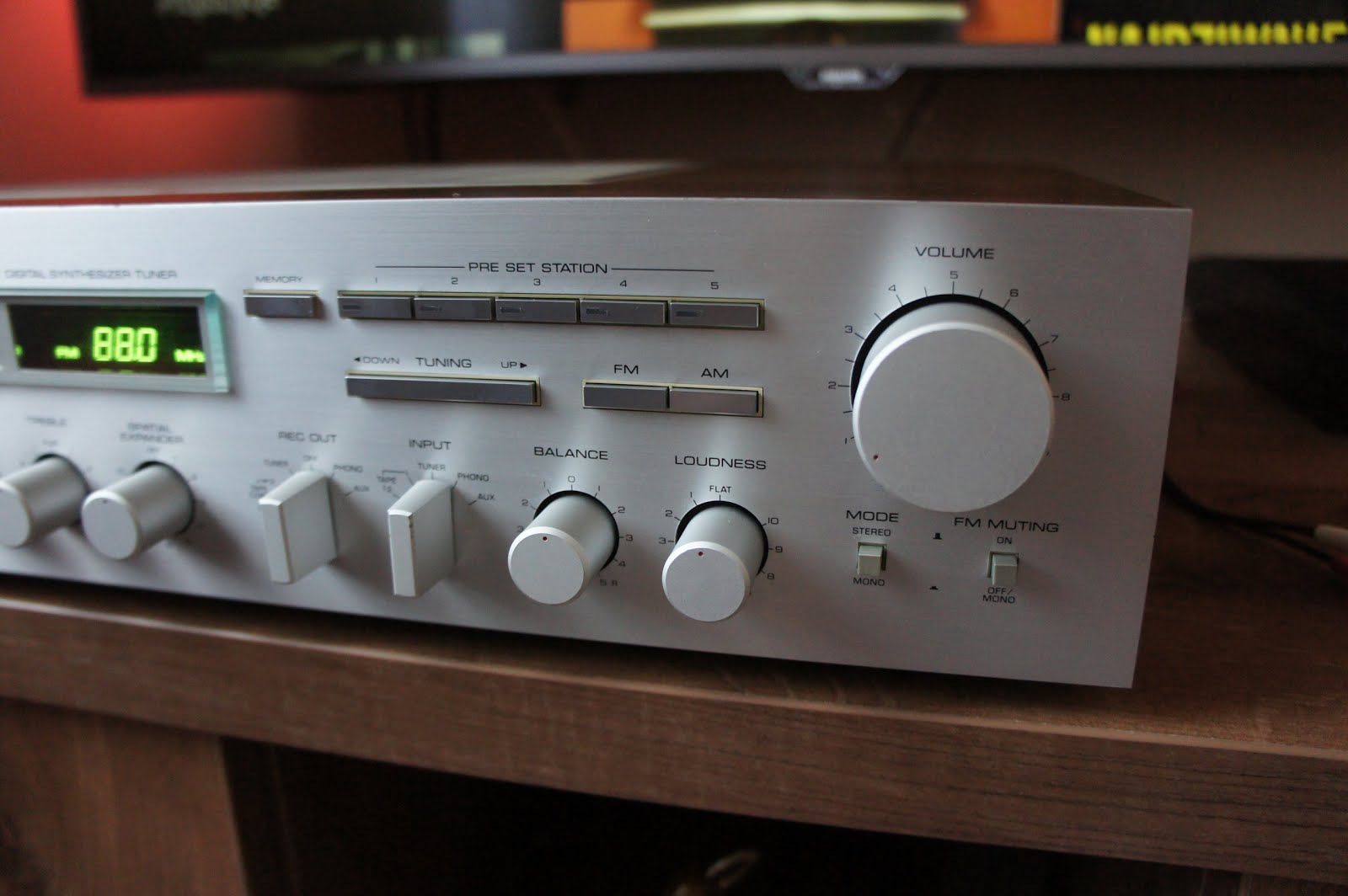 Yamaha R-700 - Stereo Receiver | AudioBaza