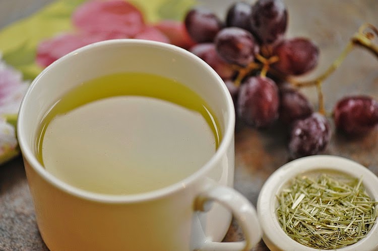 Simple Ways to Stay Healthy: Oatstraw Tea