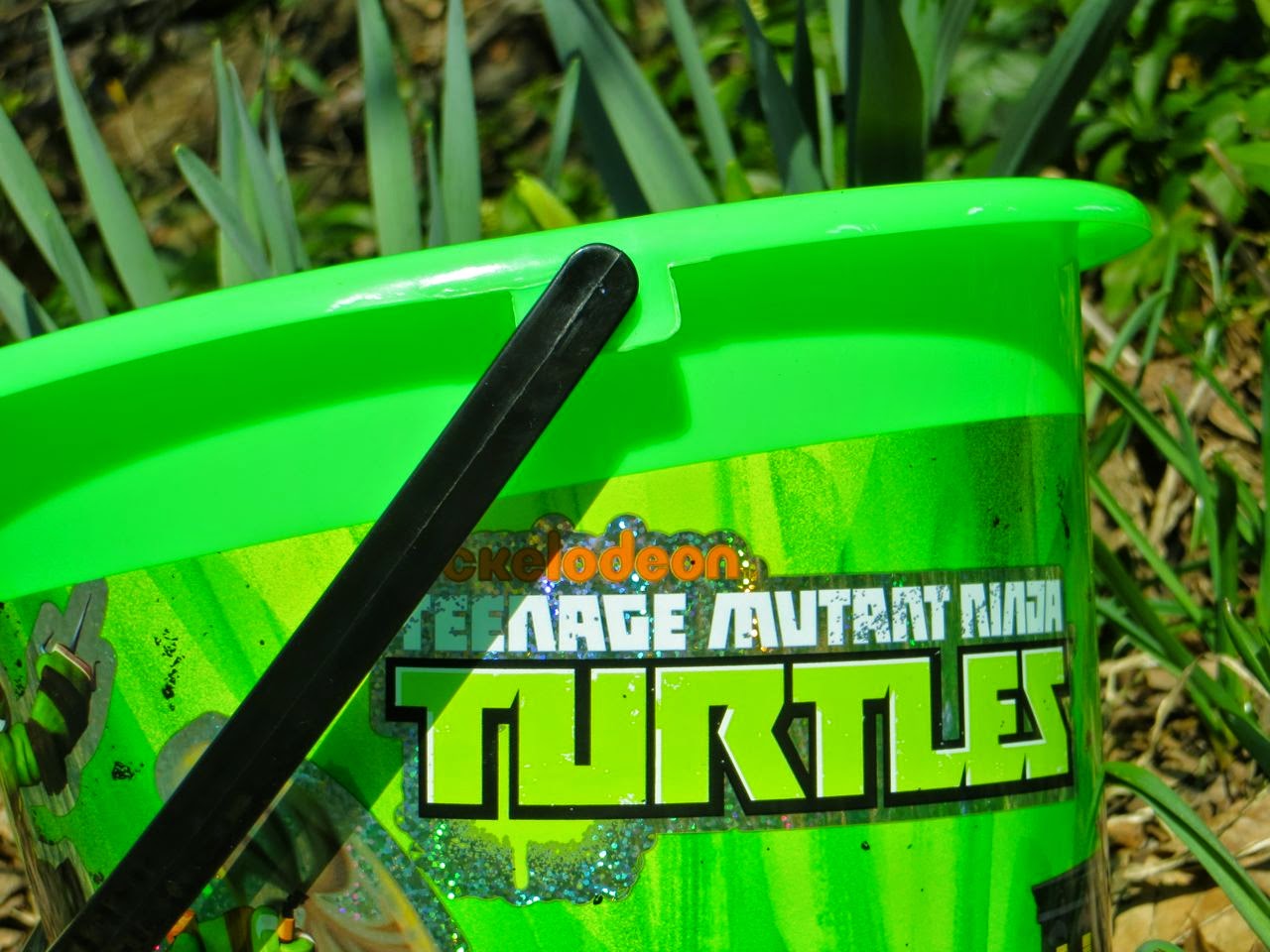 The Sewer Den: Issue 43: Green Machine Gardening