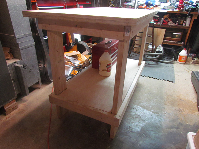 Simple, Basic DIY Workbench Crawls Backward (When Alarmed)
