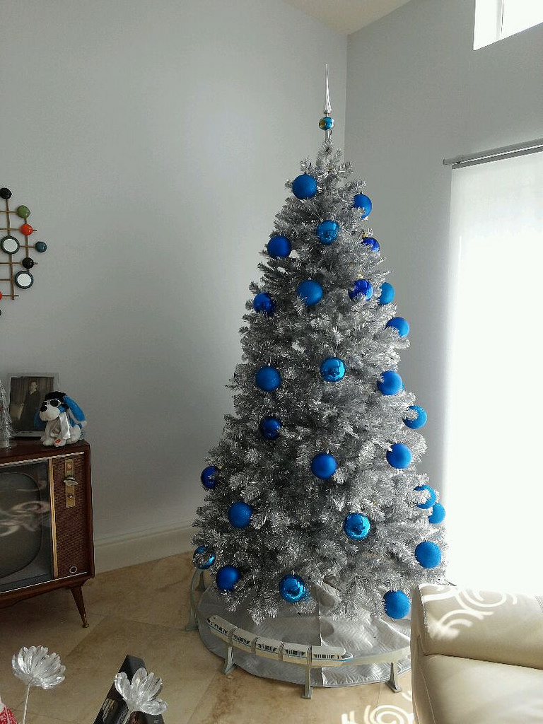 RETRO KIMMER'S BLOG: 19 ALUMINUM VINTAGE CHRISTMAS TREES PART 2!