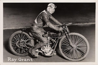 Fast is fast...: Early dirt track racing from the Miny Waln collection.