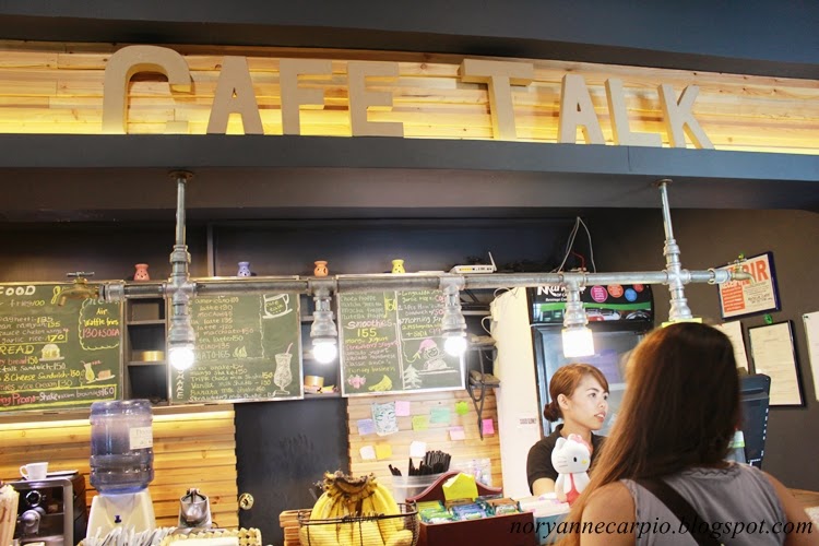 A wANNEderful Life: Cafe Talk Library