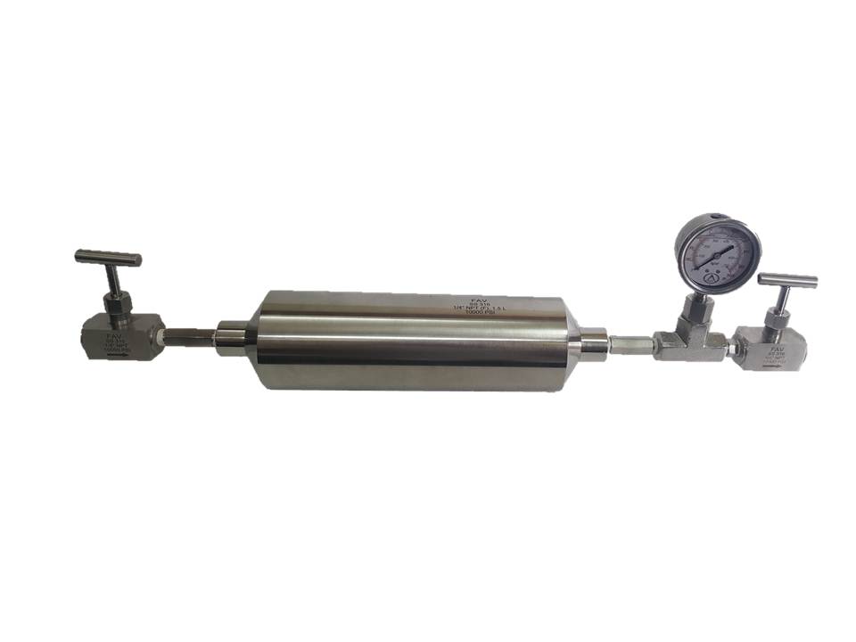 Sampling Cylinders: Sampling Cylinder with Needle Valve, Pressure Gauge ...