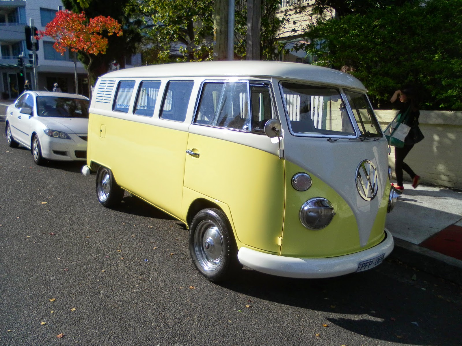 Aussie Old Parked Cars: 1967 Volkswagen Kombi (T1)