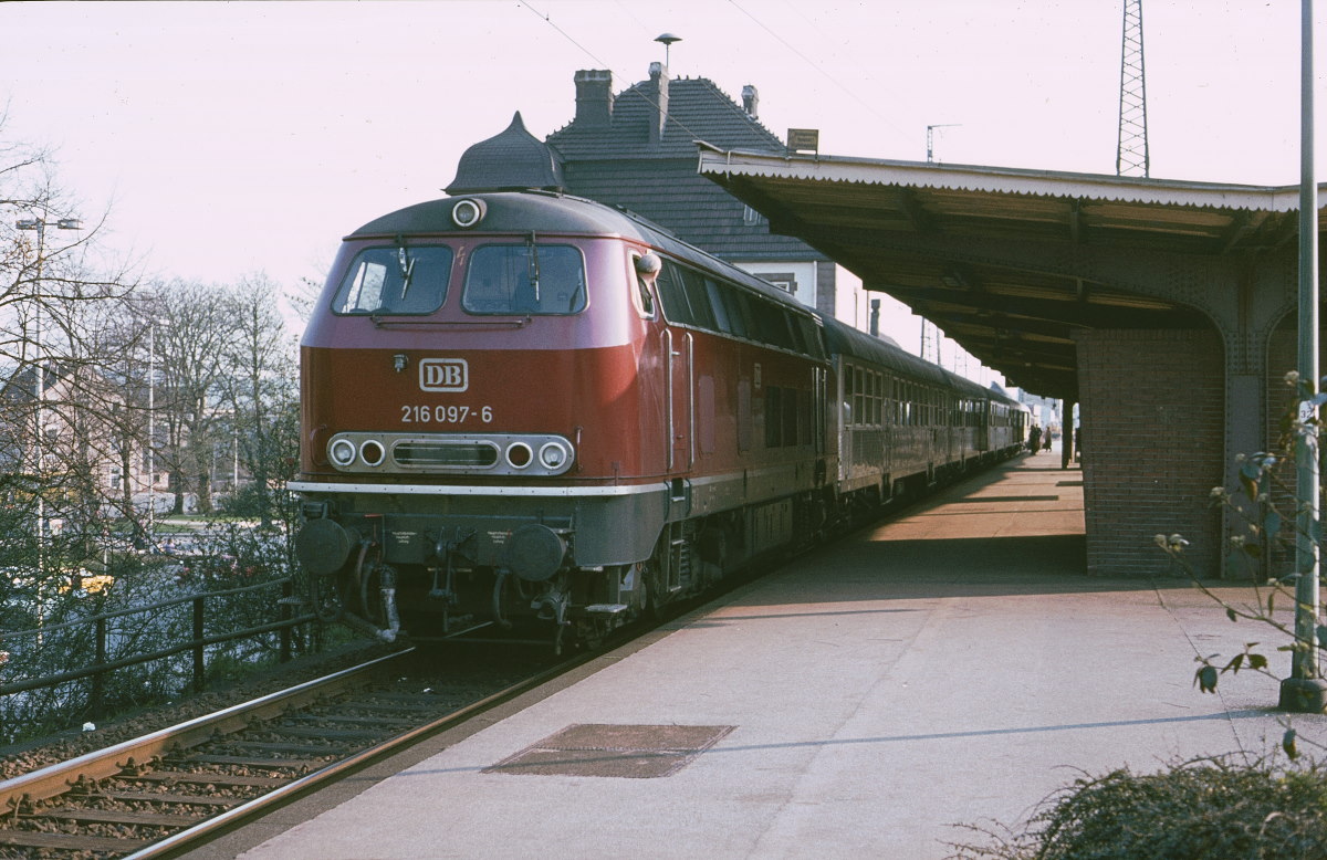 Konigshofen spur nul: Deutsche Bundesbahn V160/BR 216