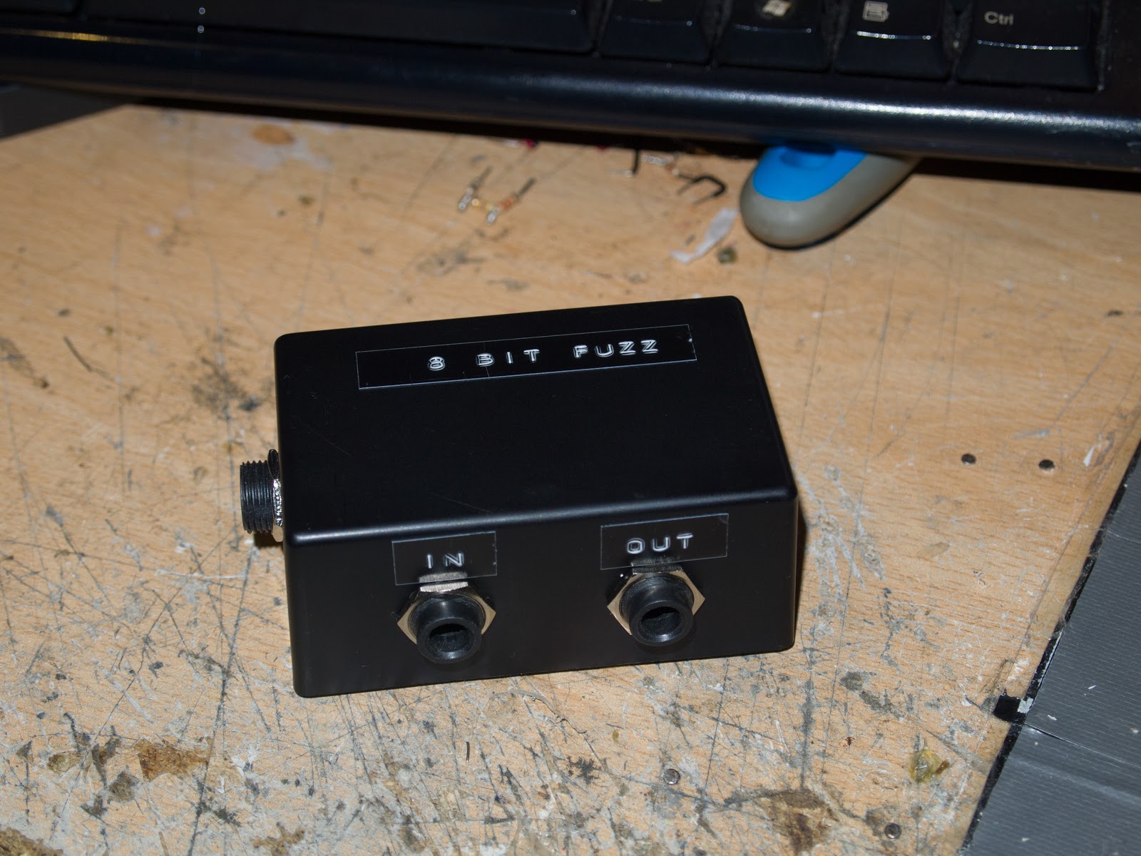 Paul In The Lab: 8 Bit Guitar Fuzz II Effect Stripboard Veroboard Layout