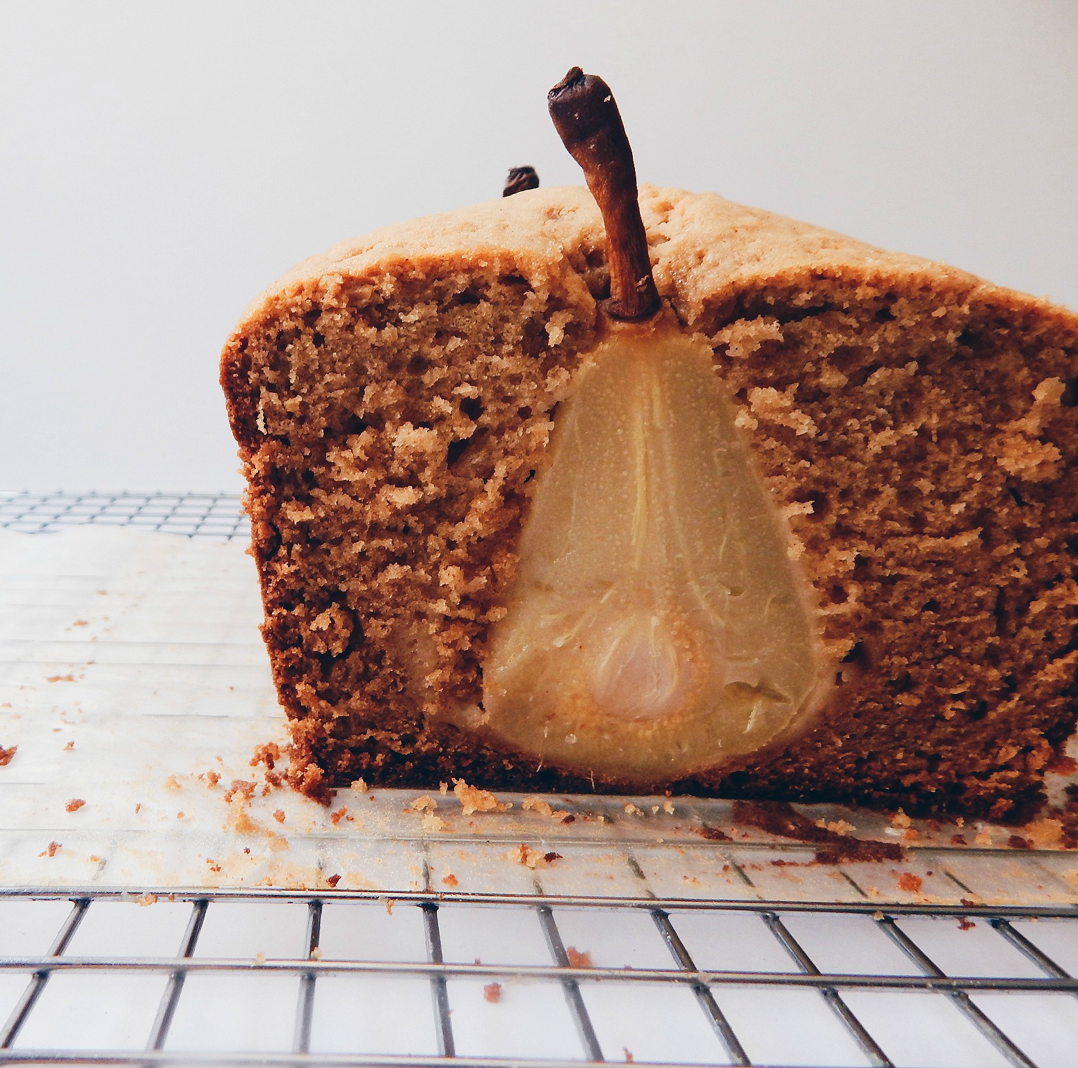 Panqué de Jengibre con Peras Poché - Bruni´s BOULANGERIE