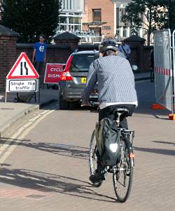 Real cycling: Sermon on the dismount: Bike-unfriendly works by the Hub