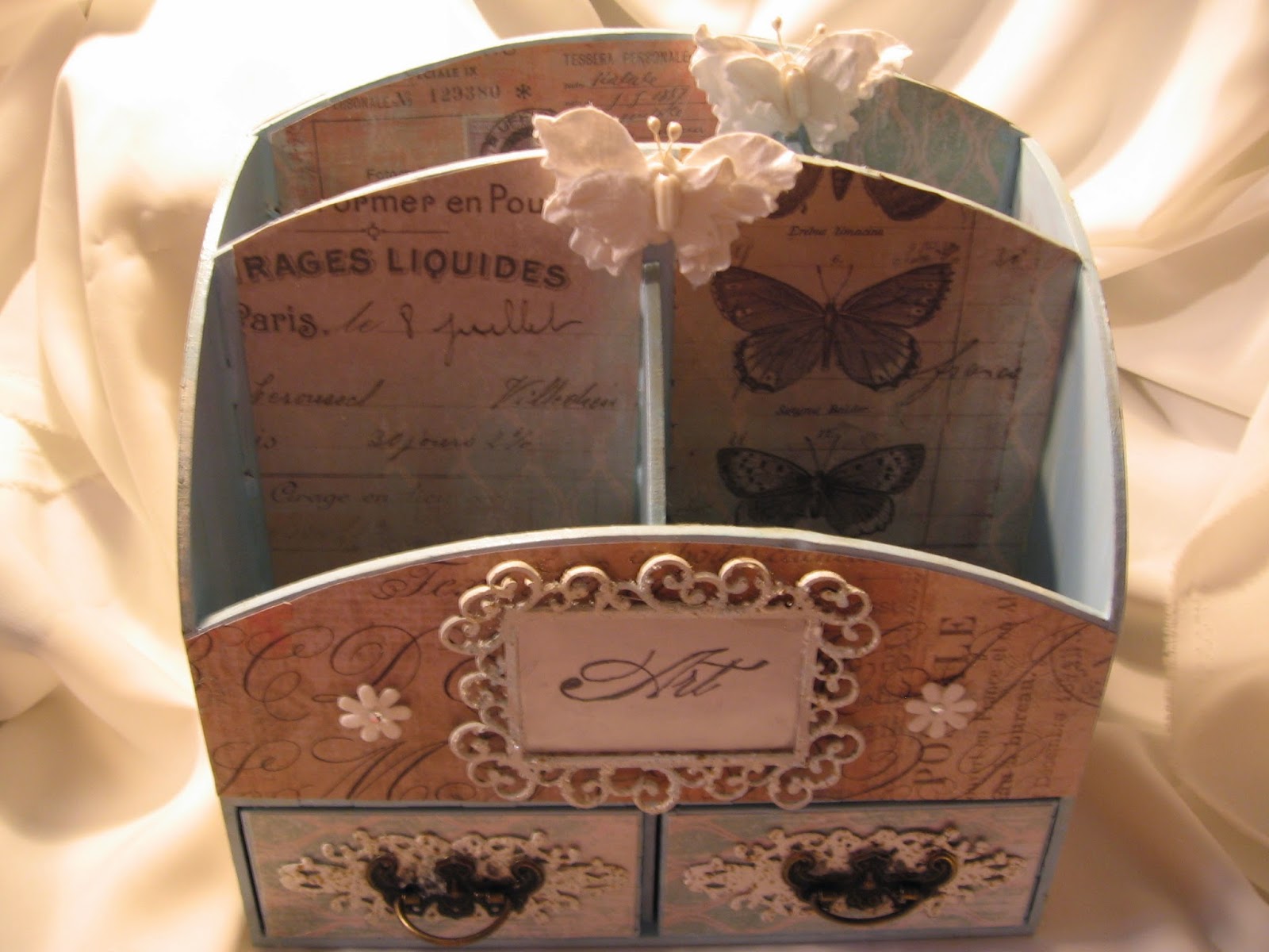 Ginas Designs: Art Desk Organizer by Kim and Home Decor for Fall by Debbie