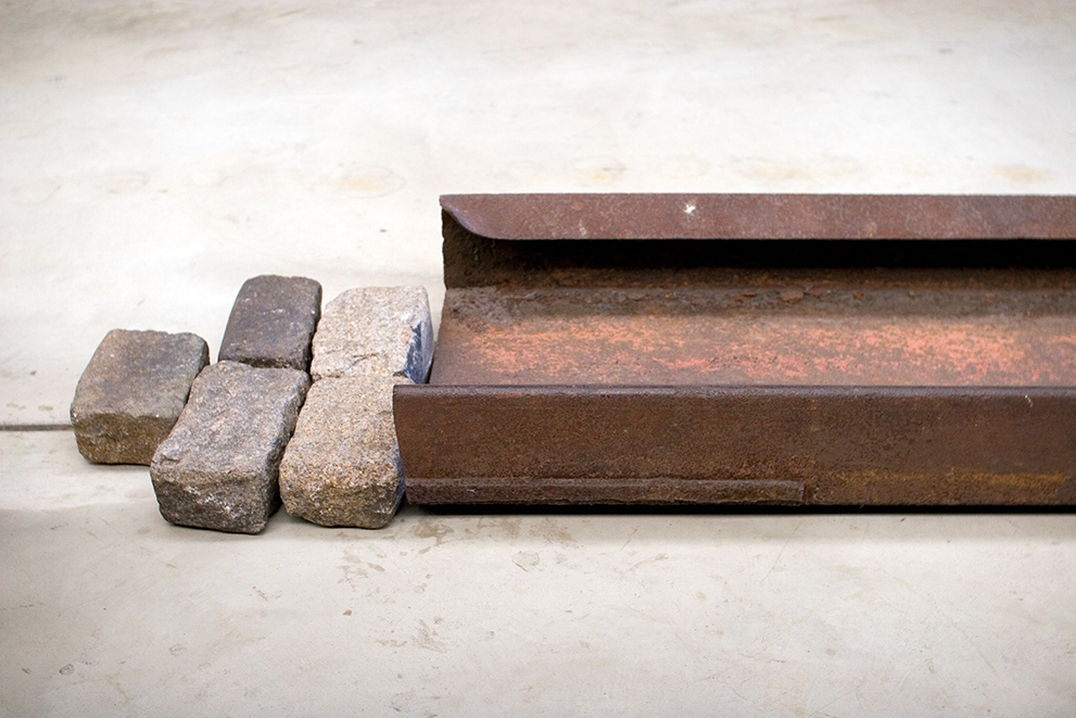 MDRails: Track Pan and Scoop