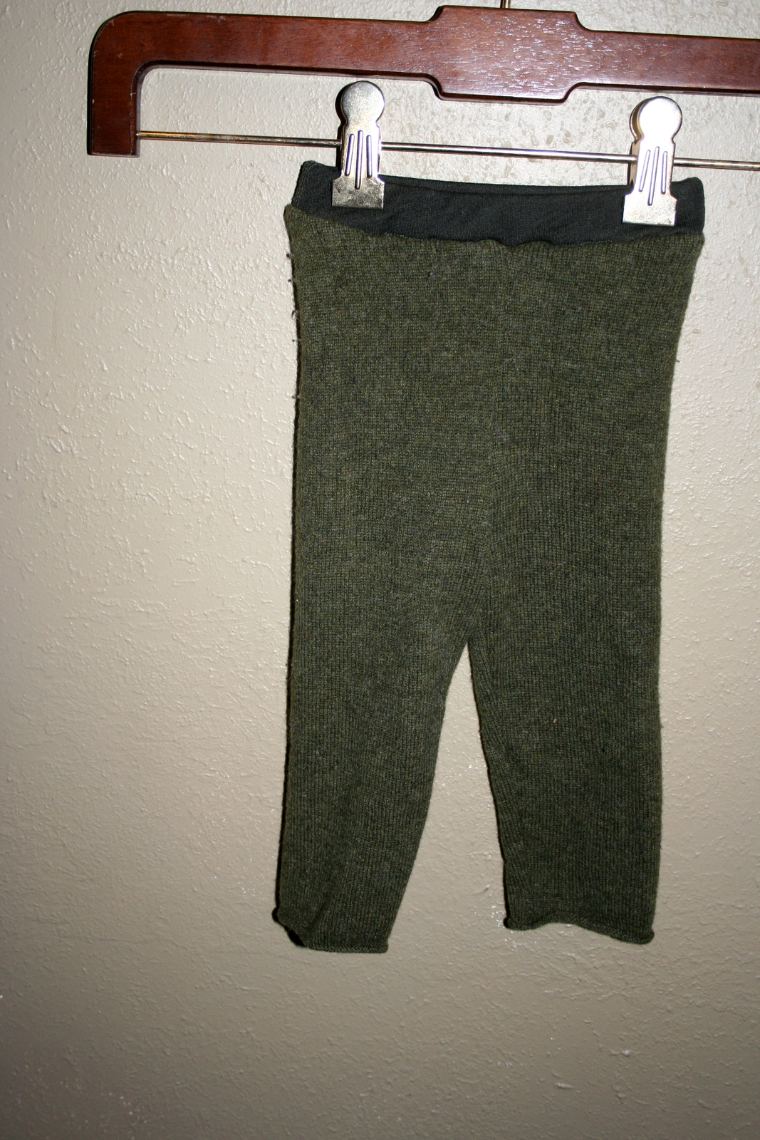 Life Alaskan Style: Upcycled Wool Longies Tutorial