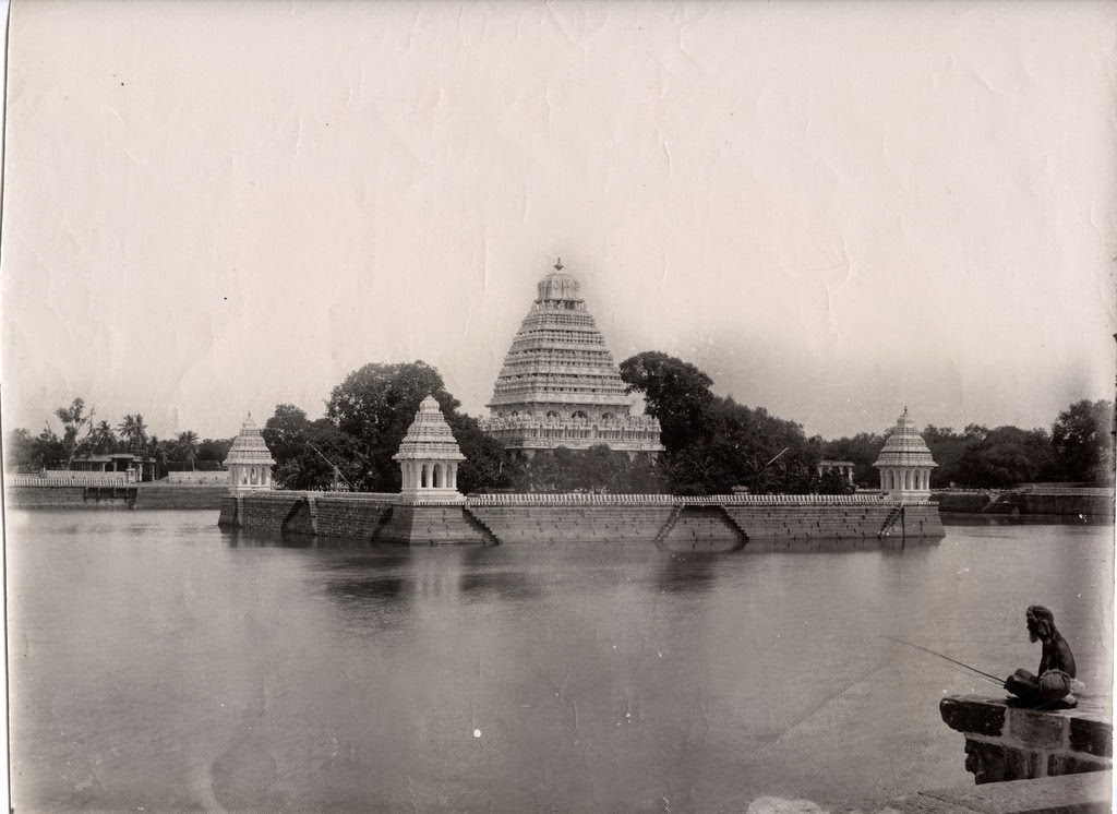 Vandiyur Mariamman Teppakulam Pond and Temple in Madurai, Tamil Nadu ...