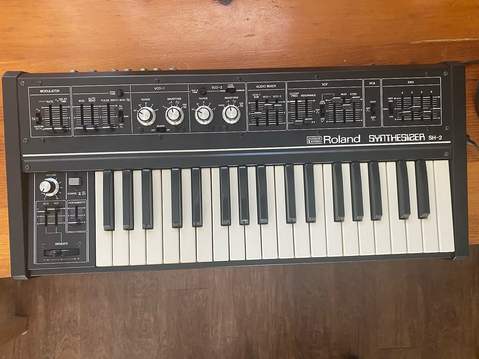 MATRIXSYNTH: Roland SH-2 Synthesizer