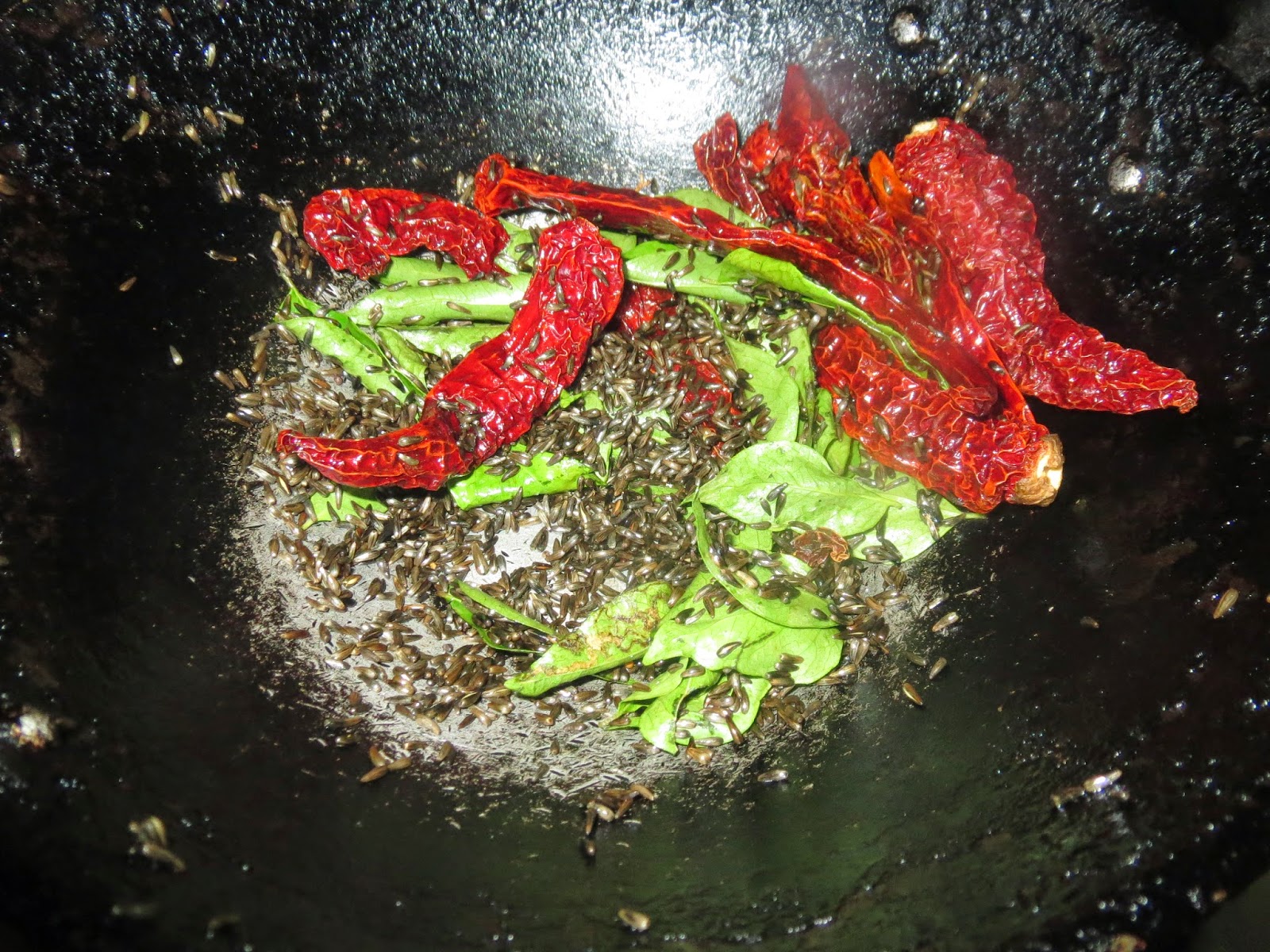 ಅಡಿಗೆ - Adige: Hucchellu - Apple Chutney