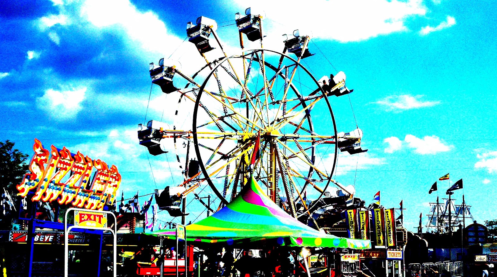 MarianneDowFoto Blog - Art Photography by Marianne Dow: Carnival Rides ...