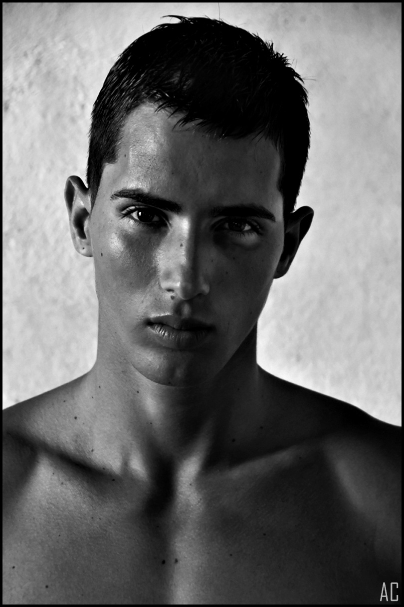 FOTOGRAFÌAS: ENRIQUE AL DESNUDO P/ KEVIN SLACK.