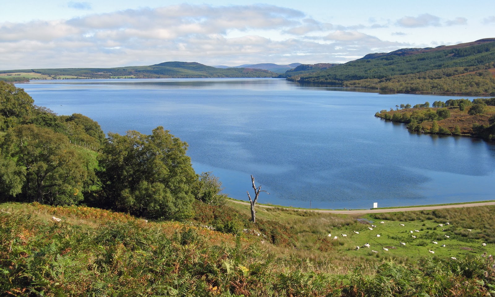 Neil's Hillwalking Exploits: The Loch Ruthven Marilyns