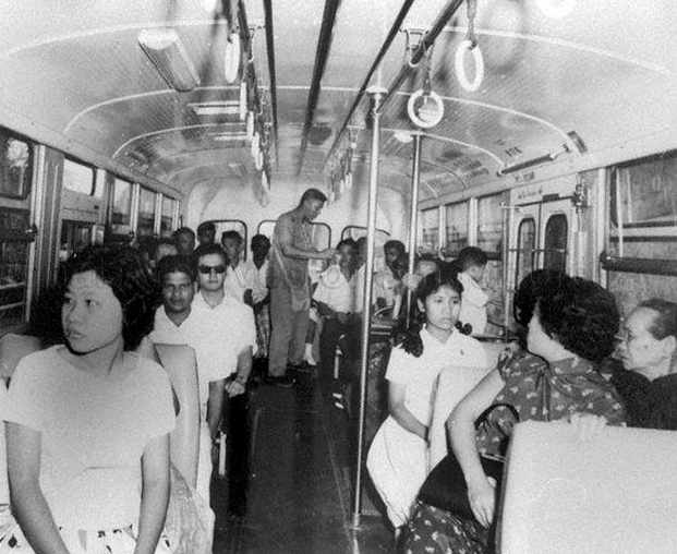 .: Adventures On Board A 1950's Singapore Bus