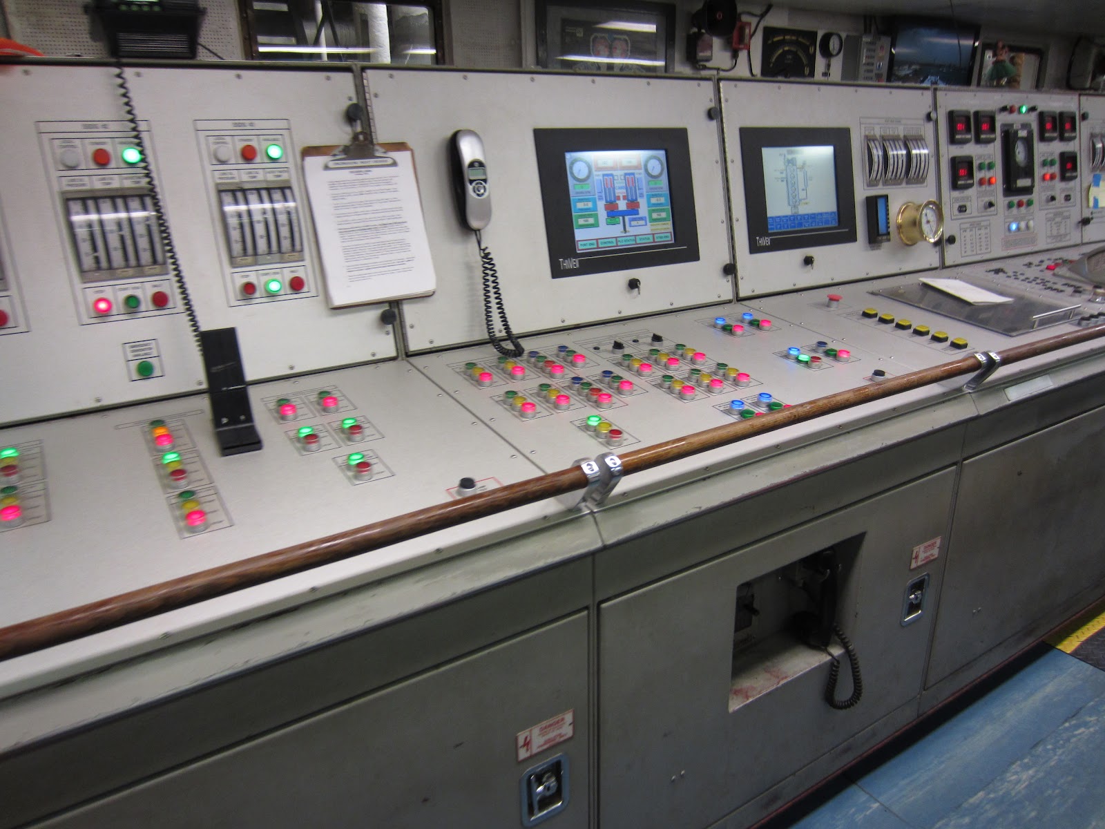 Jules and Jam: Engineers and Navigators