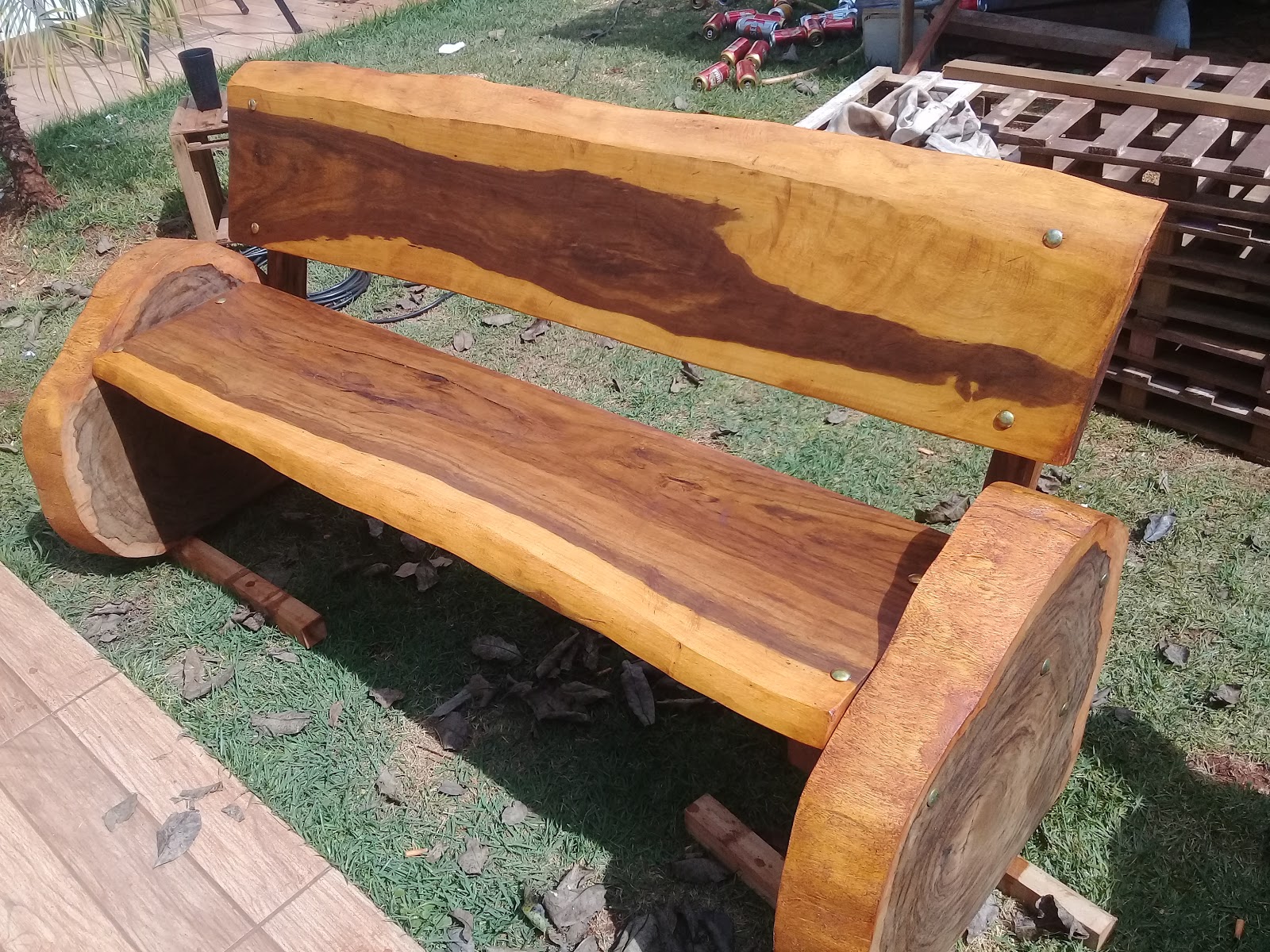 Banco em Madeira Rústico: maio 2019