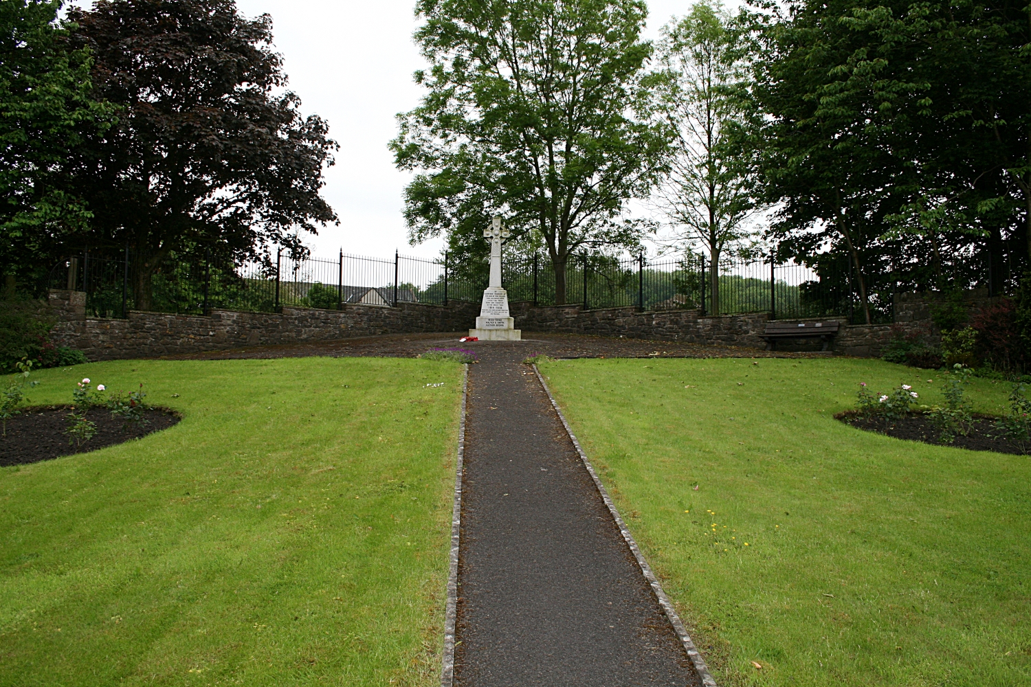 Memorials: Gisburn War Memorial