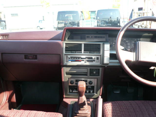 80sHERO: HR31 Skyline GTS-R CSL Sedan..