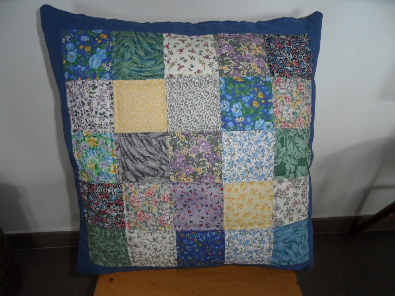 BUENASVIDES: Cojines de Patchwork
