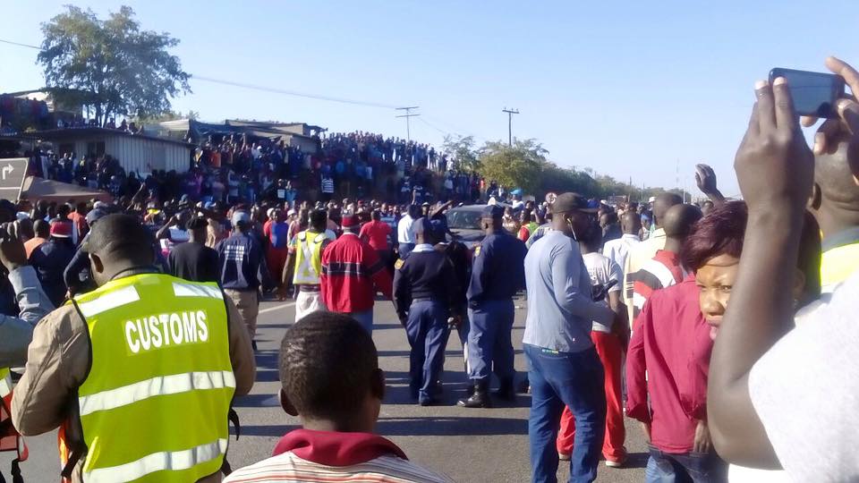 Zimbabwean Protestors Burn Down Zim-South Africa Border; LUMUMBA WAS RIGHT