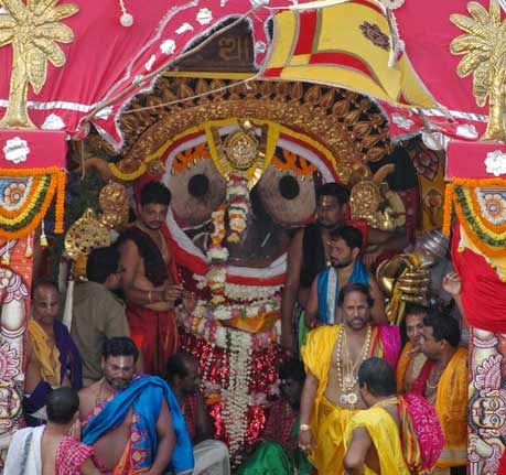 Odisha Handloom and Handicrafts: Suna Besa of Lord Jagannath.