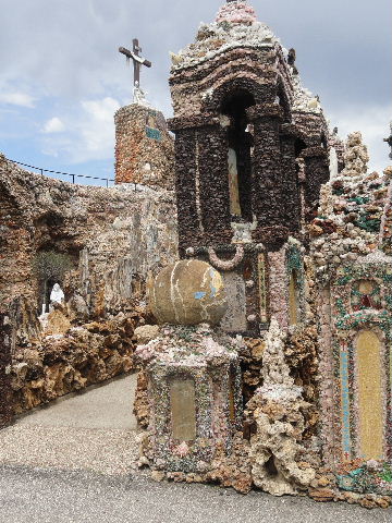 How to Love Where You Are and Eat Where the Locals Eat!!: CATCHING UP ...