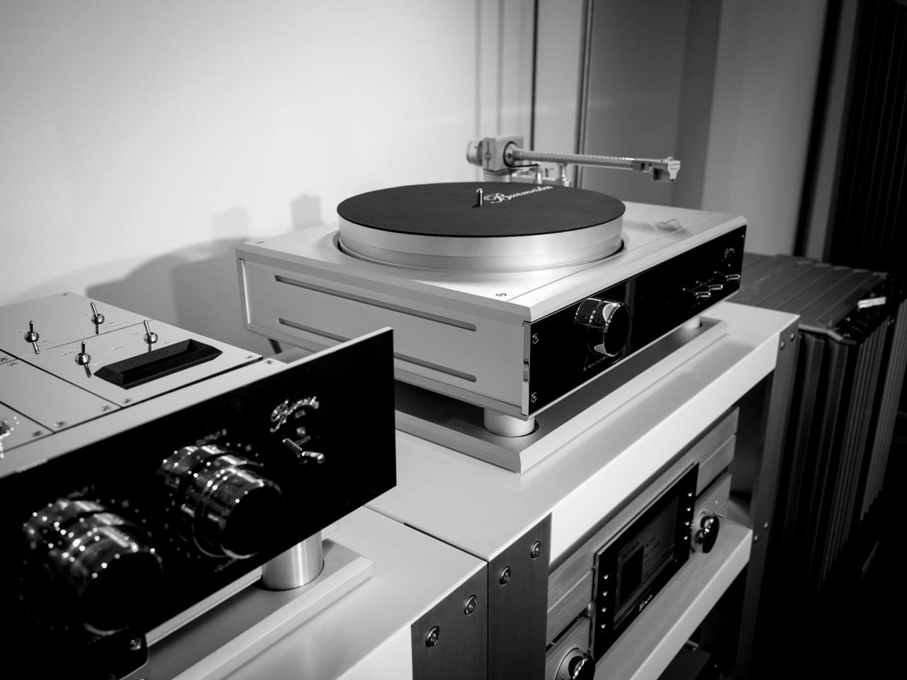 BURMESTER LUXURY HIGH END AUDIO GALORE – M & S | Ultimate High-Fidelity