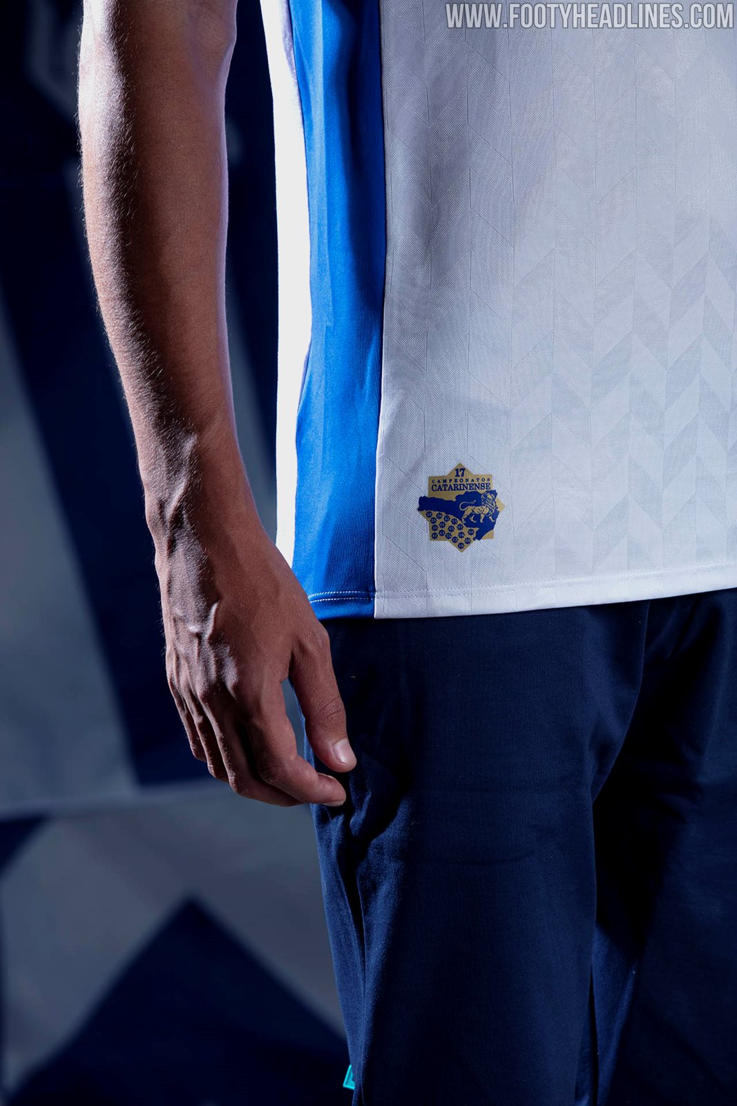 Avaí FC 20-21 Home & Away Kits Released - Footy Headlines