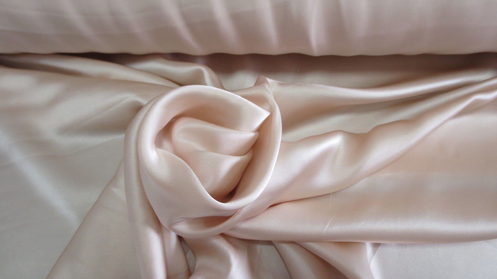 Predatex Silk: What is the best silk for a high quality wedding gown ...