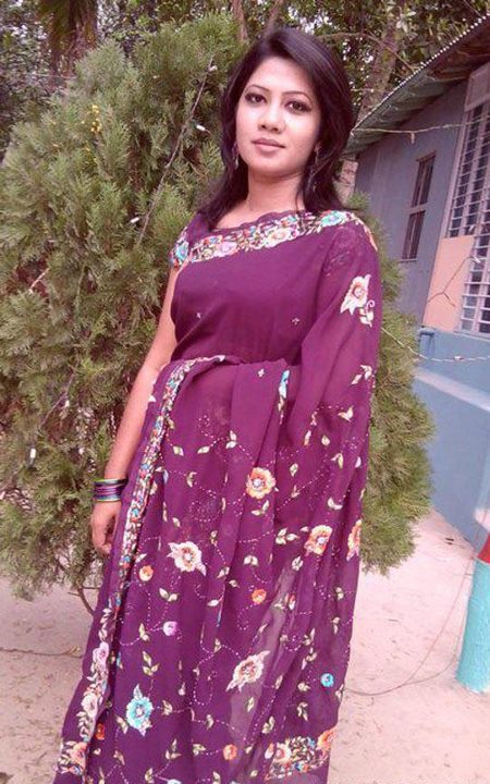 Bangladeshi Meyeder Modern Pose ((((: Bangladesher Meyeder Chaowa