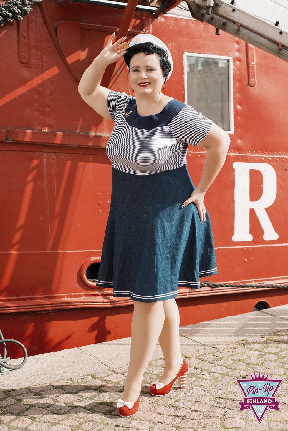 The Freelancer's Fashionblog: PIN-UPS AHOY!