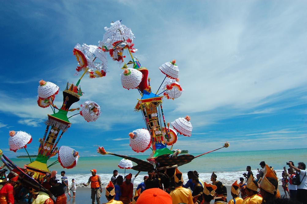 Blog RajaKamar: Ketujuh Ritual Adat ini Hanya Ada di Festival Tabuik ...