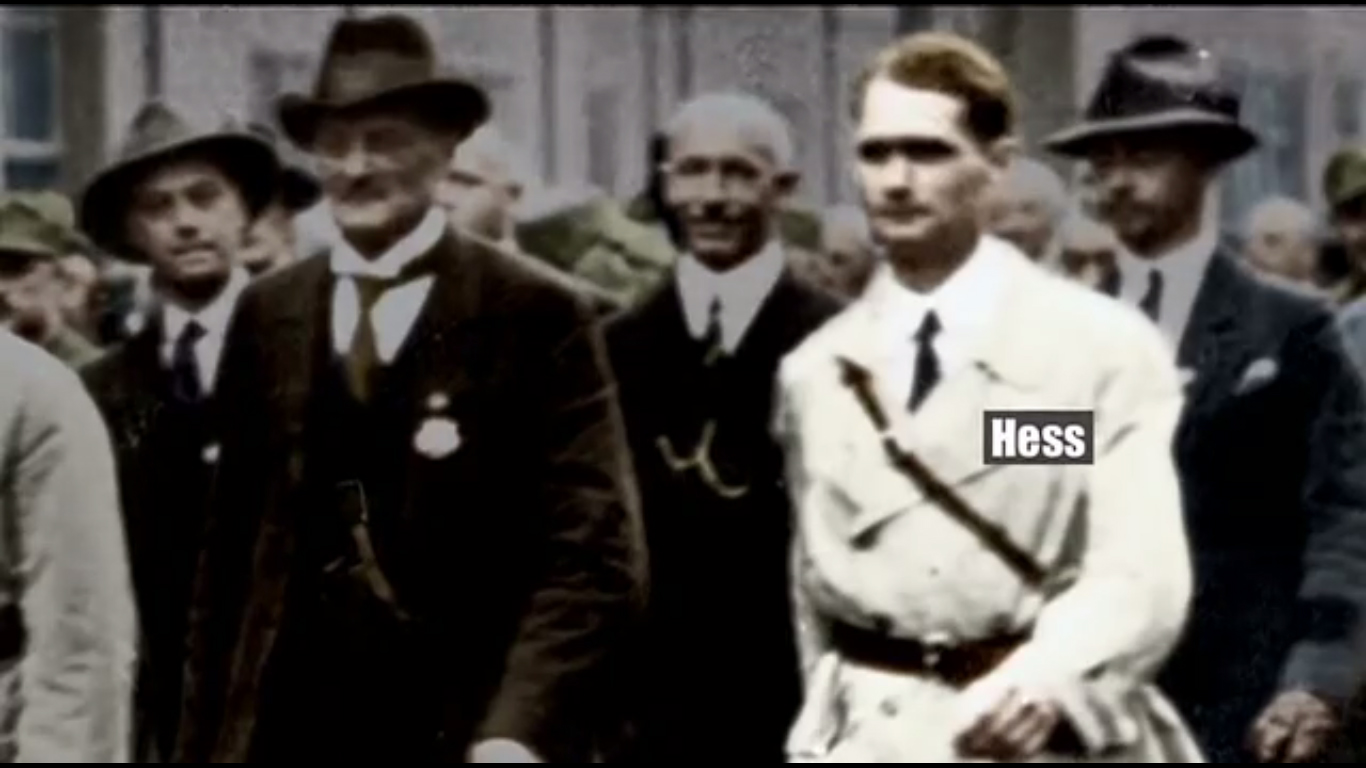 budrus pilietis: Hitleris. Pirma dalis. Grėsmė.