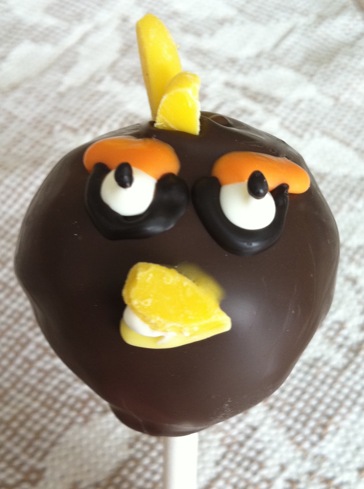 Cake Pop Queens: Angry Bird Cake Pops