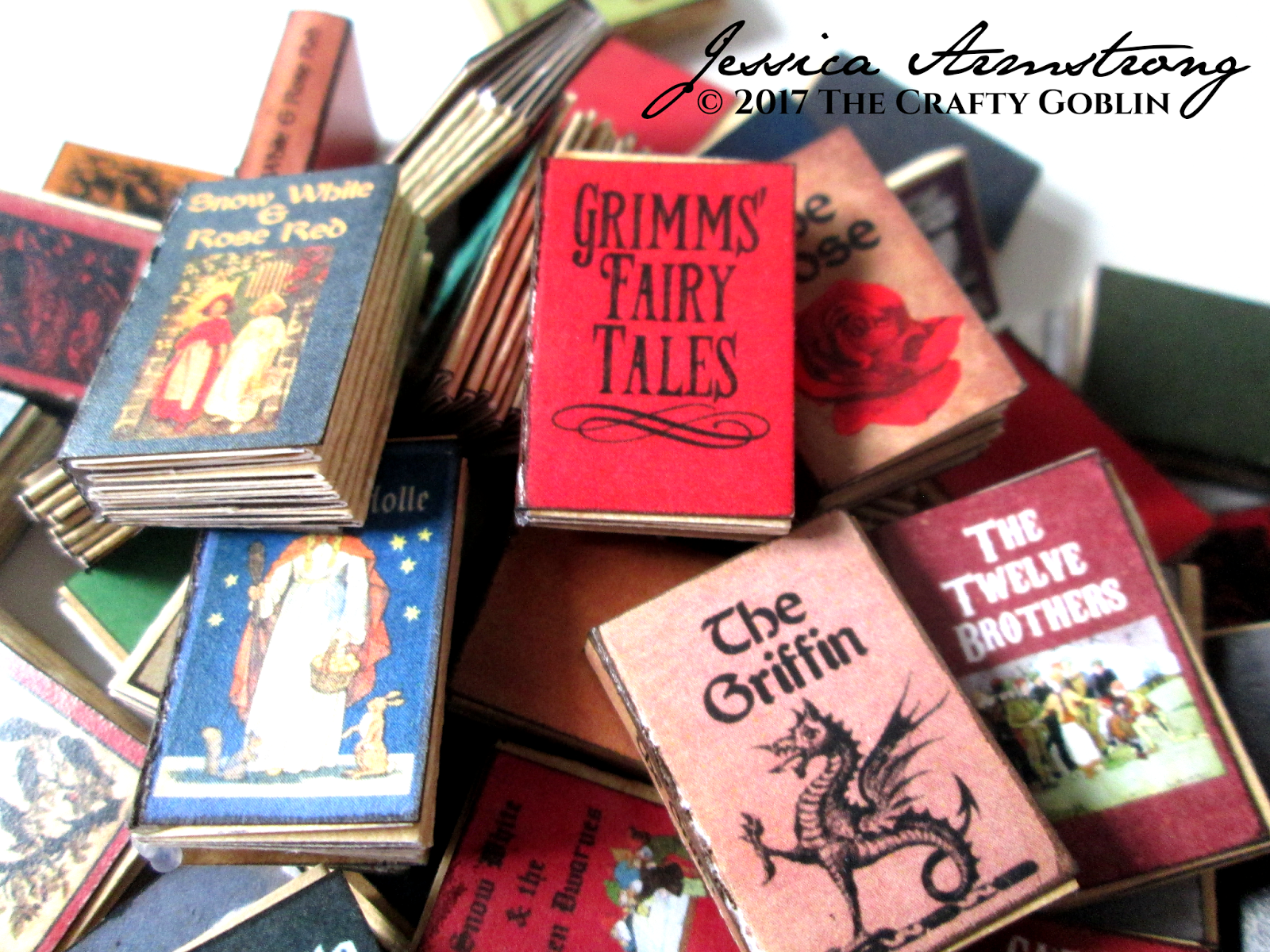 The Crafty Goblin: Tiny Little Books