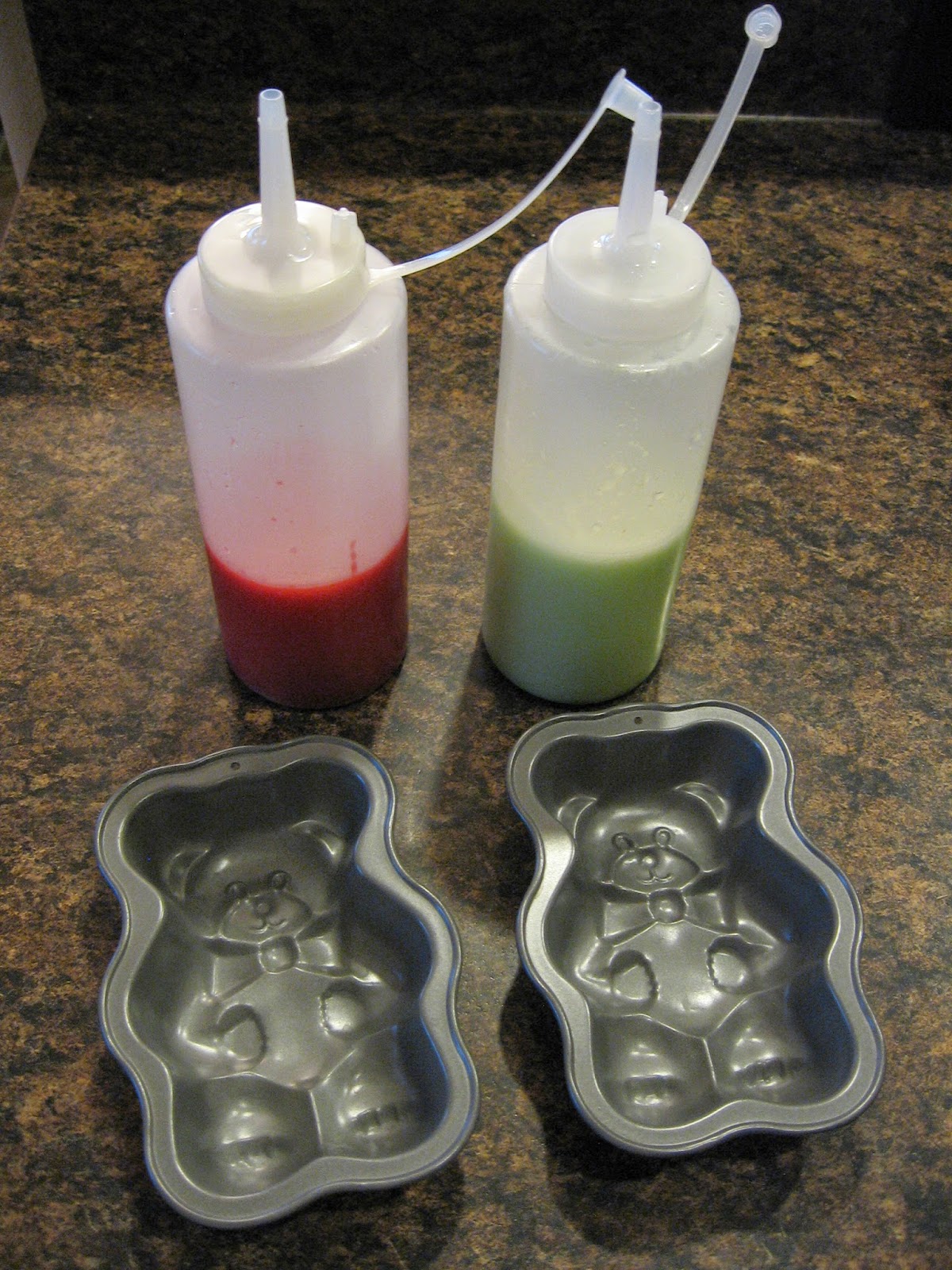 Almost Unschoolers: Homemade Christmas Gummy Bears