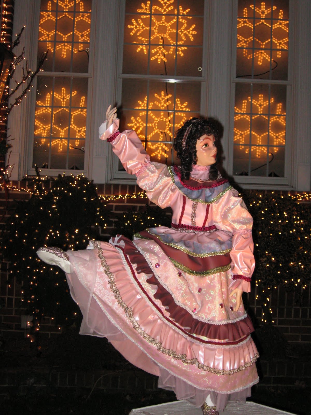 Christmas Ghosts: Dyker Heights: Land of Lights and Also Horror.