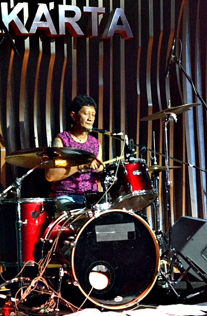 dionMomongan: Acid Speed Band, Sudah 35 tahun dan Still Live!